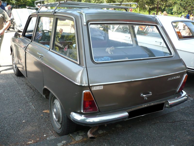Peugeot 204 technical specifications and fuel economy